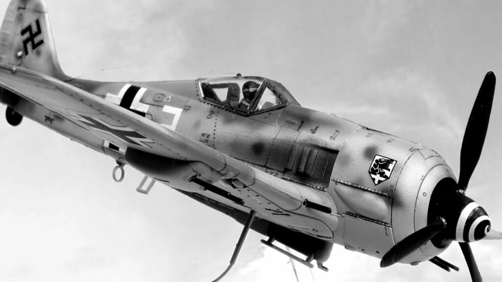 13-QR-Duits jachtvliegtuig - Veenverhalen